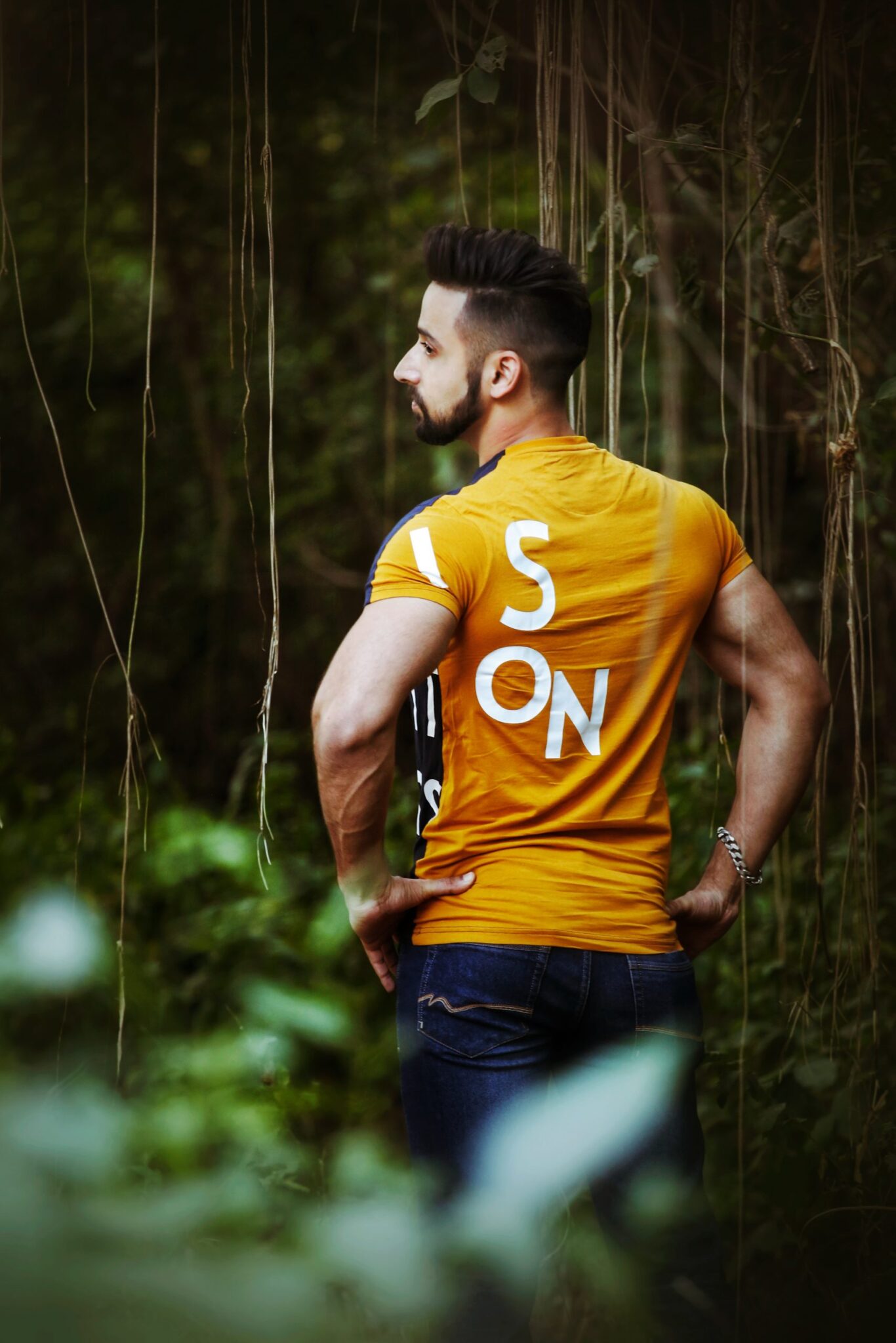 10+ Best Back Poses for Men in E-Commerce by AI Pose Generator – WeShop ...